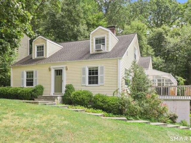 4 bedroom, Trumbull CT 06611 LS101628343