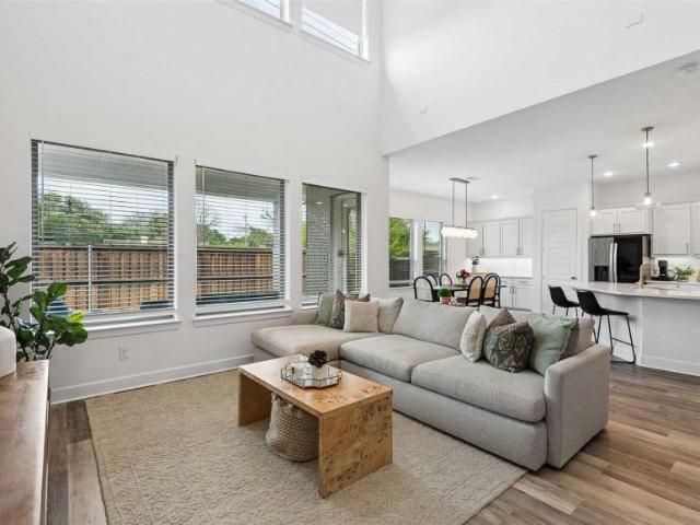 4 bedroom, Tx Tx 102552784