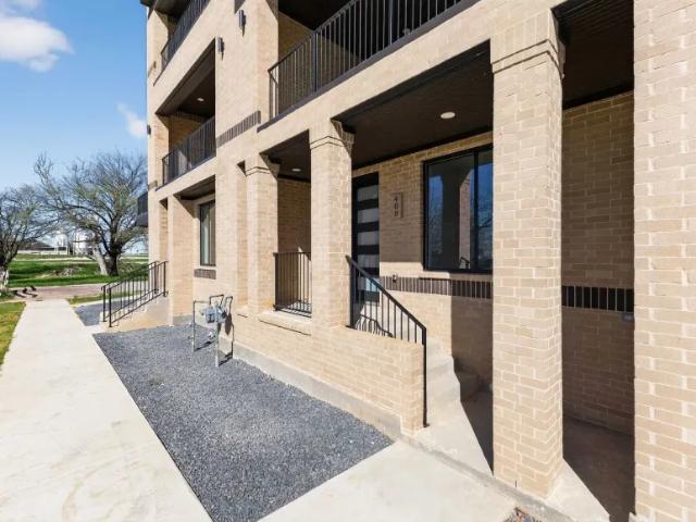 4 bedroom, Tx Tx 102701690