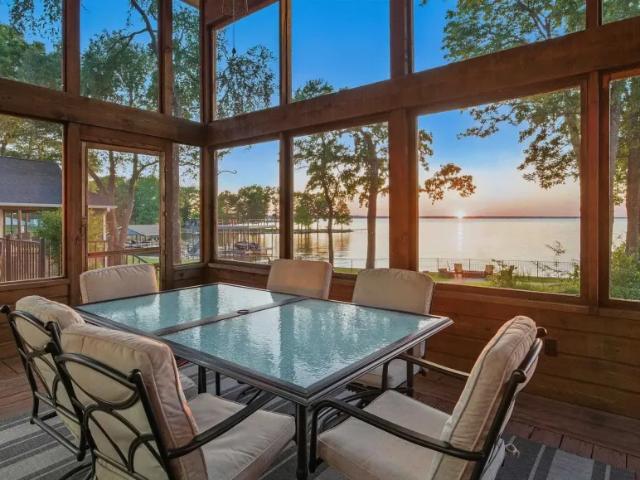 4 bedroom, Tx Tx 102701811