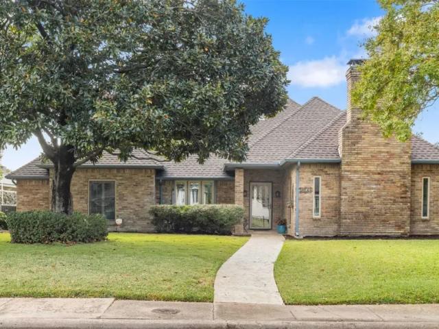 4 bedroom, Tx Tx 102702196
