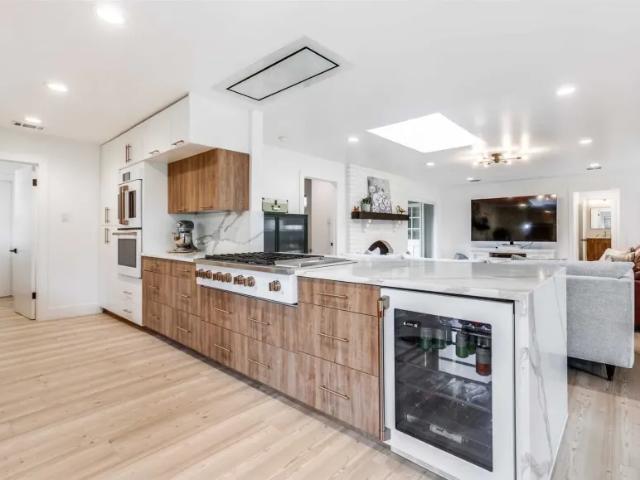 4 bedroom, Tx Tx 102702215