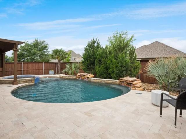 4 bedroom, Tx Tx 102702406
