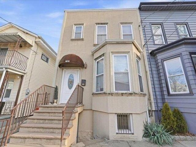4 bedroom, Union City NJ 07087 104605097