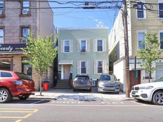 4 bedroom, Union City NJ 07087 104232460
