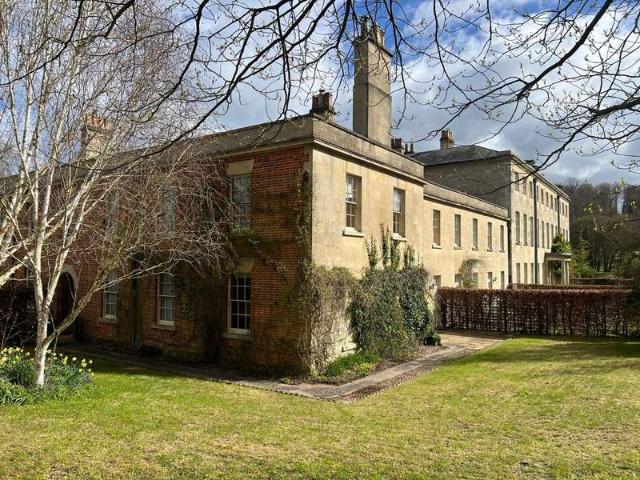 4 Bedroom Unique Property
