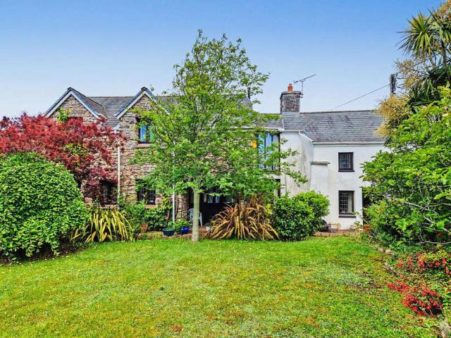 4 Bedroom Unique Property