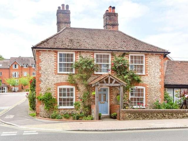 4 Bedroom Unique Property