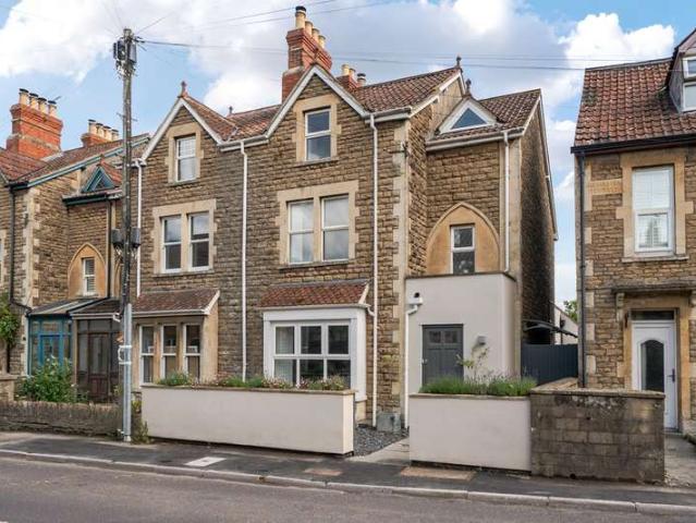4 Bedroom Unique Property