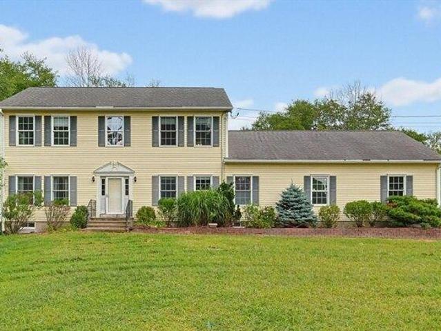 4 bedroom, Upton MA 01568 104757577