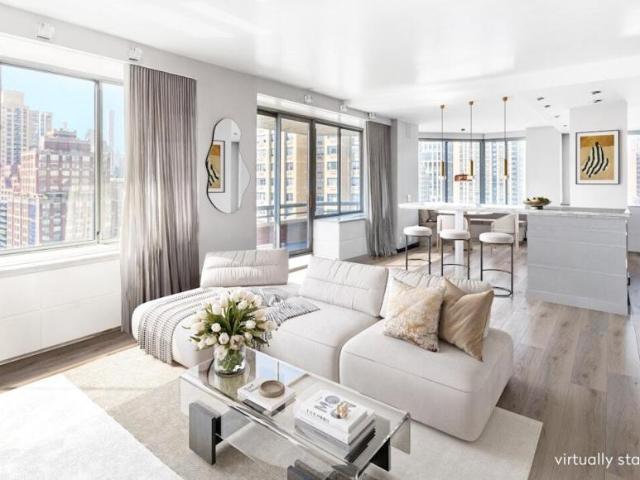 4 bedroom, Upper East Side NY LS102244158