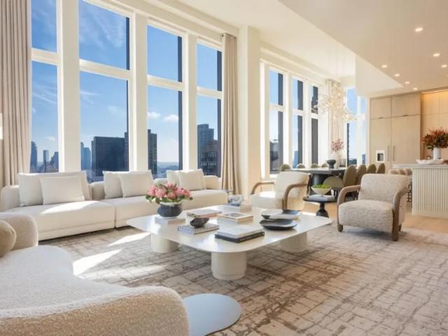 4 bedroom, Upper East Side NY 102243940