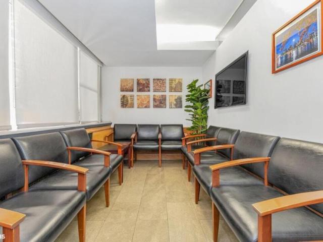 4 bedroom, Upper East Side NY 102245305