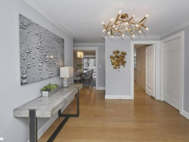 4 bedroom, Upper East Side NY 98330395