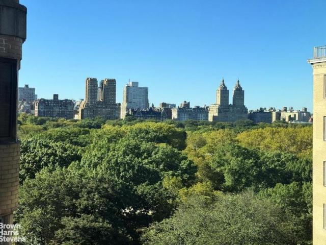4 bedroom, Upper East Side NY 98330397