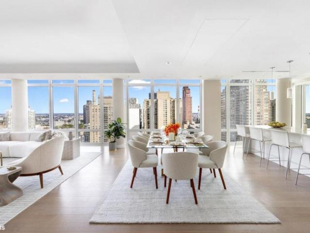 4 bedroom, Upper East Side NY 98330399