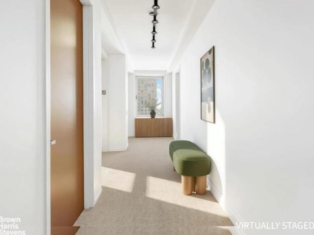 4 bedroom, Upper East Side NY 98330423