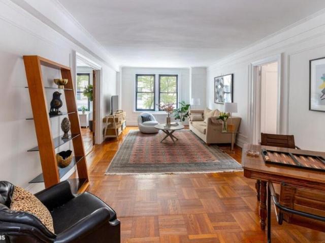 4 bedroom, Upper West Side NY LS98818009