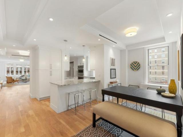 4 bedroom, Upper West Side NY 91489555
