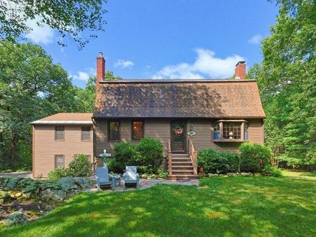 4 bedroom, Uxbridge MA 01569 104567608