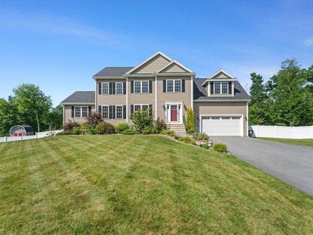4 bedroom, Uxbridge MA 01569 105116015