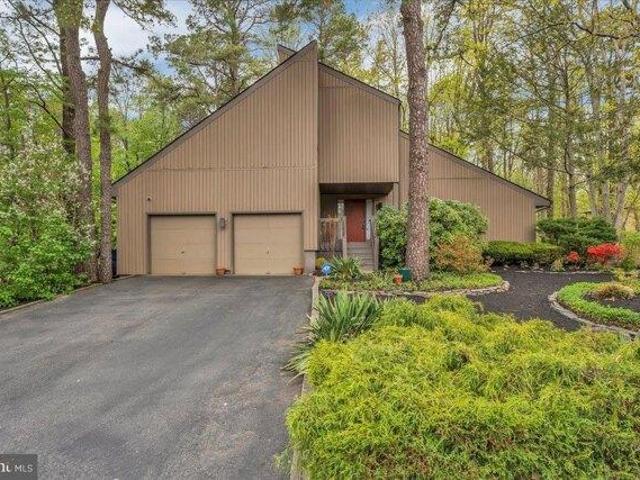 4 bedroom, Voorhees NJ 08043 LS102282366