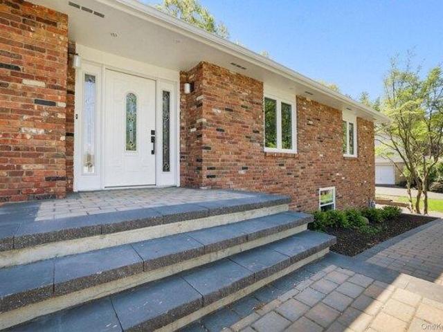 4 bedroom, Valley Cottage NY 10989 102280103