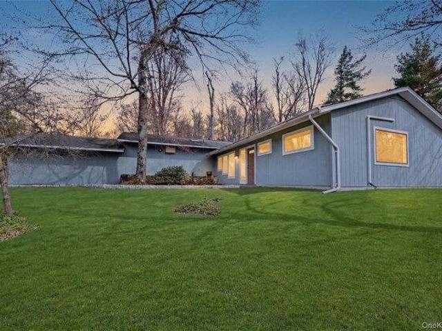 4 bedroom, Valley Cottage NY 10989 LS101782612