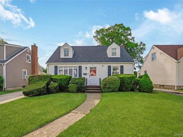 4 bedroom, Valley Stream NY 11580 103601462