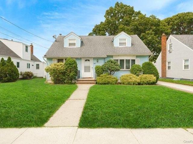 4 bedroom, Valley Stream NY 11580 103604844