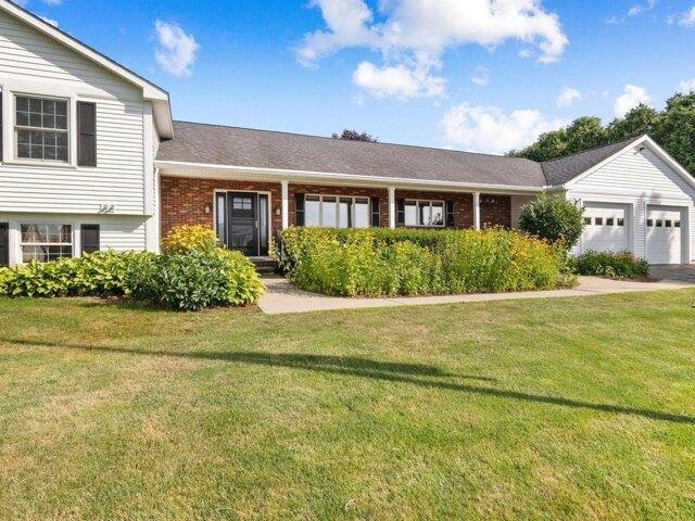 4 bedroom, Vergennes VT 05491 105106166