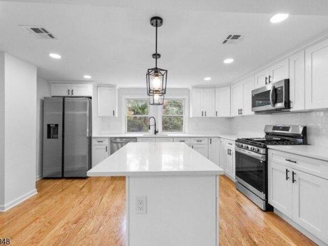 4 bedroom, Verona NJ 07044 LS102563731