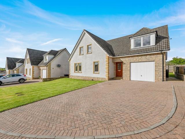 4 bedroom villa for sale