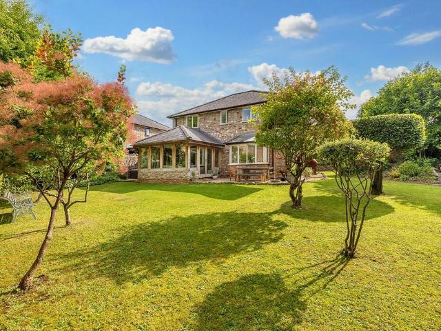 4 bedroom villa for sale