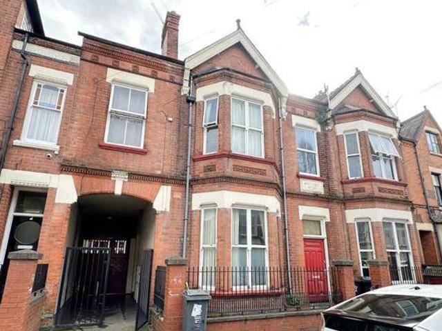 4 Bedroom Villa For Sale In Off London Road