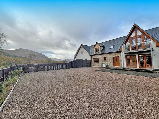 4 Bedroom Villa Highland Highland PH33 6SS 85524346