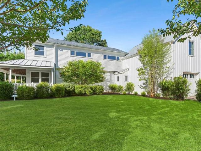 4 bedroom, Village Of Sag Harbor NY 98817873