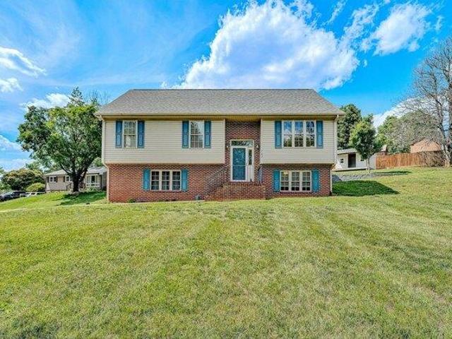 4 bedroom, Vinton VA 24179 103600865