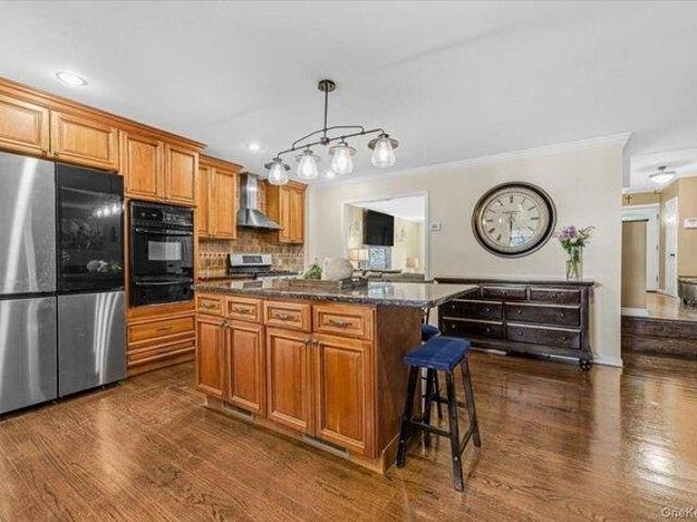 4 bedroom, Yonkers NY 10704 103667264