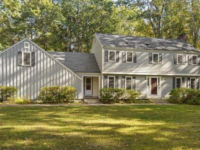 4 bedroom, Yarmouth ME 04096 102668645