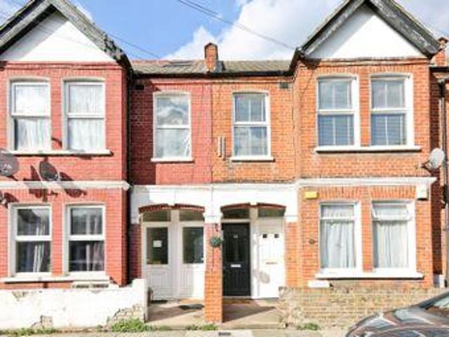 4 Bedrooms Maisonette for rent in College Road, Colliers Wood, London SW19