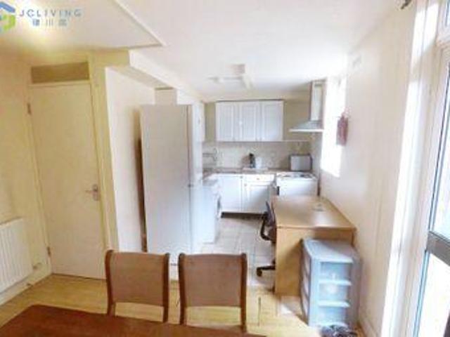 4 Bedrooms Maisonette for rent in Coopers Lane, London NW1