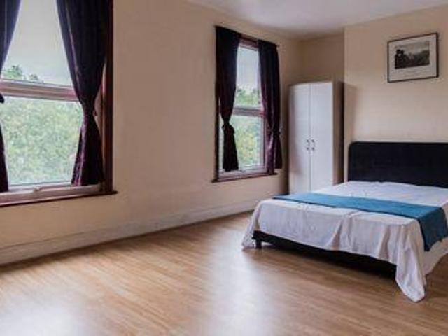 4 Bedrooms Maisonette for rent in Burdett Road, London E3