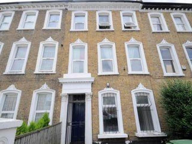 4 Bedrooms Maisonette for rent in Glengall Road, London, Essex SE15