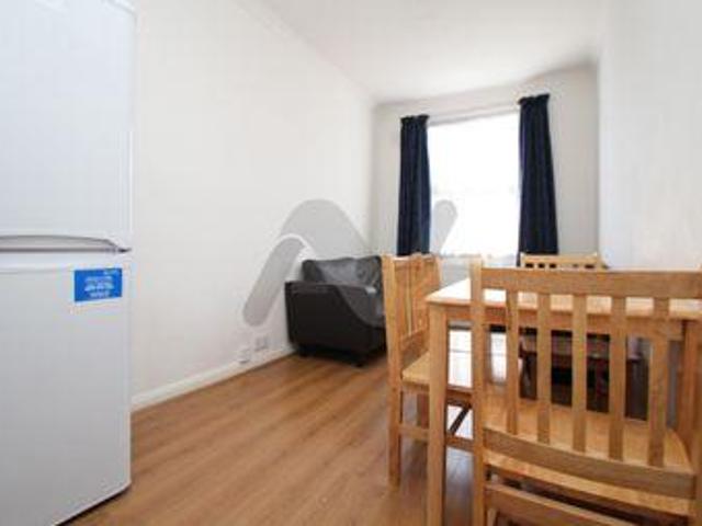 4 Bedrooms Maisonette for rent in Eversholt Street, Euston NW1