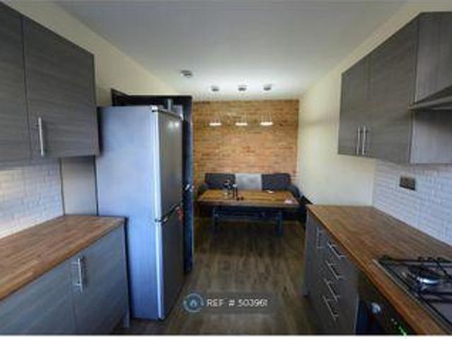 4 Bedrooms Maisonette for rent in Fellows Court, London E2