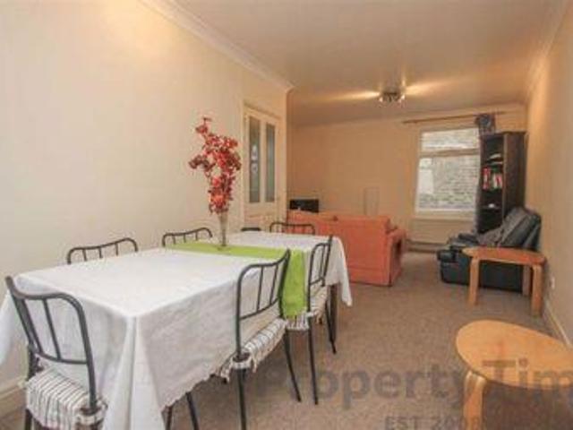 4 Bedrooms Maisonette for rent in Loveridge Mews, Kilburn, London NW6