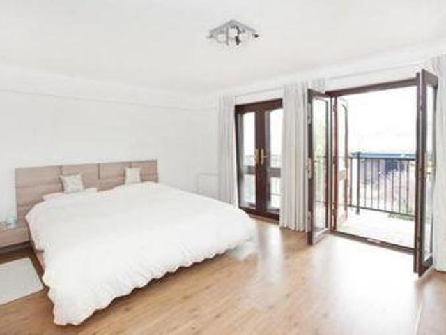 4 Bedrooms Maisonette for rent in Severnoaks Close, London E14