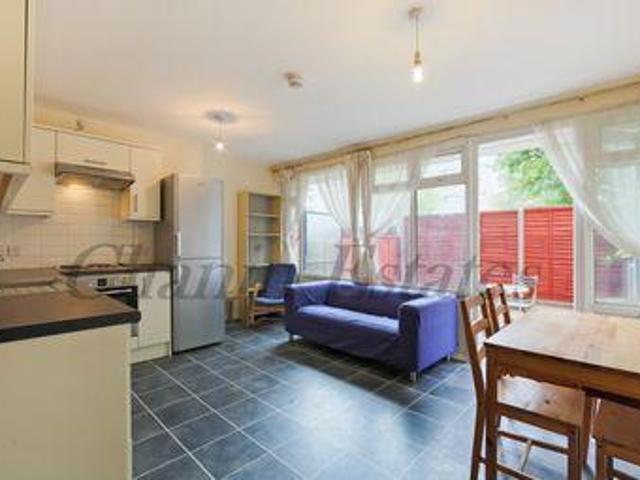 4 Bedrooms Maisonette for rent in Student, Olney Road, Kennington, London SE17