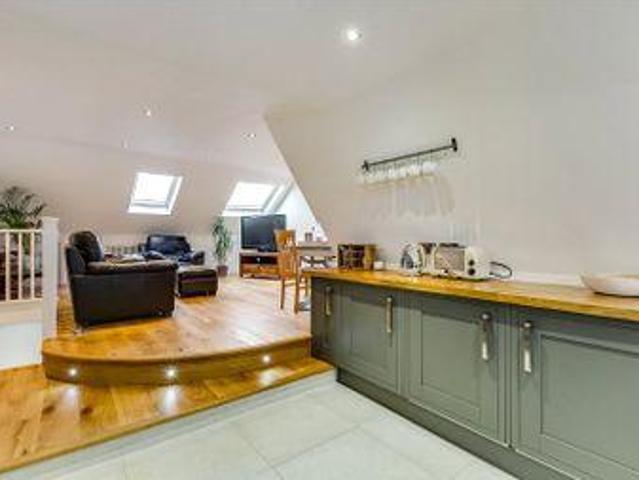 4 Bedrooms Maisonette for rent in Wardo Avenue, London SW6
